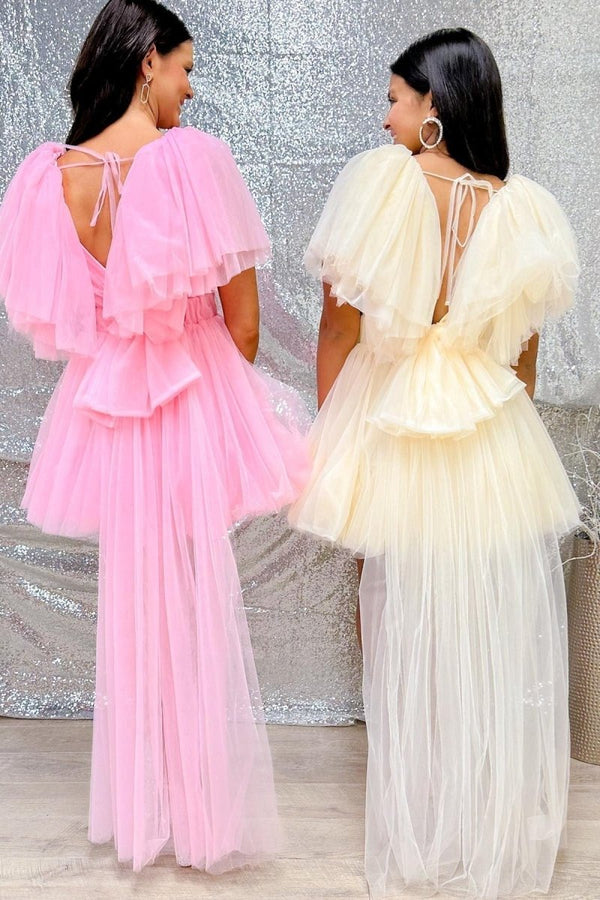 Henrietta Short Pink A-line Plunging V Neck Tulle Homecoming Dress